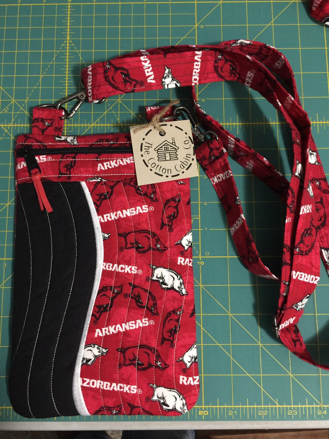 University of Arkansas Razorback Quilted Cross-body Purse, 9 1/2" X 6 ...