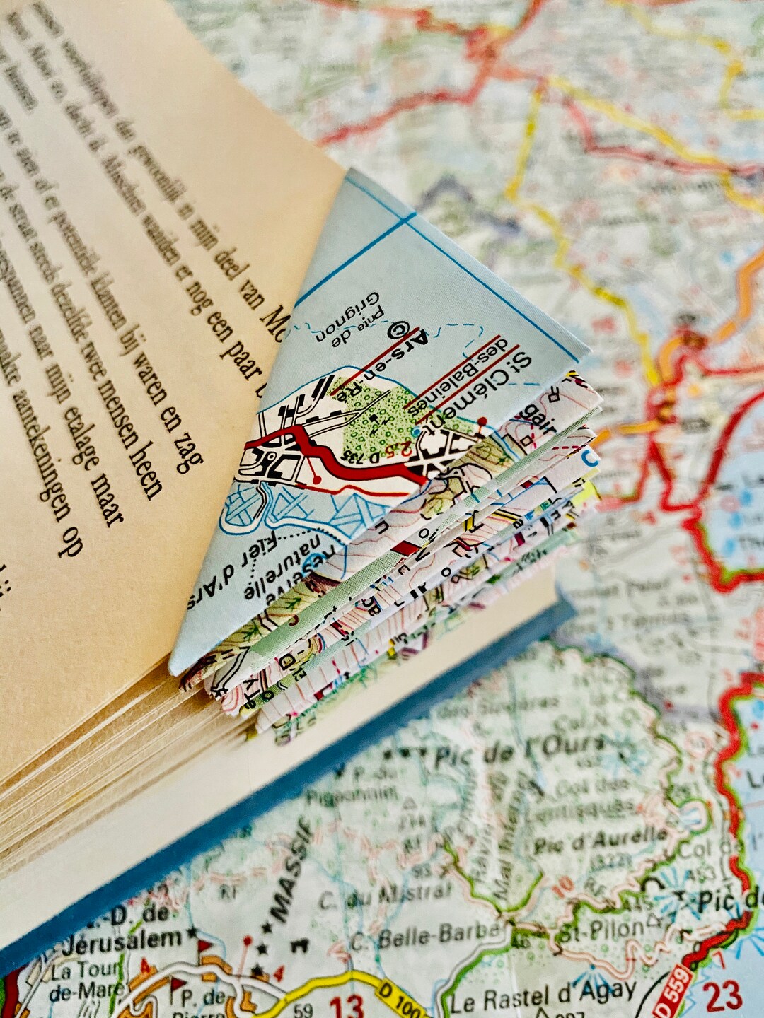 4 Corner Bookmark From Vintage Map. Gift for Someone Who Loves to ...