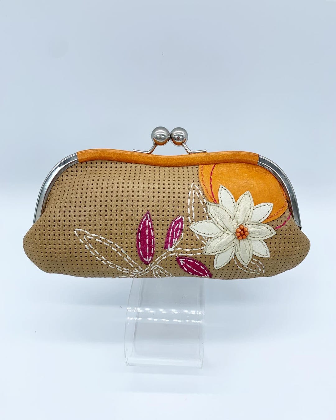 Fossil Leather Clam Shell Flower Wallet / Purse / Clutch, Kiss Clasp - Etsy