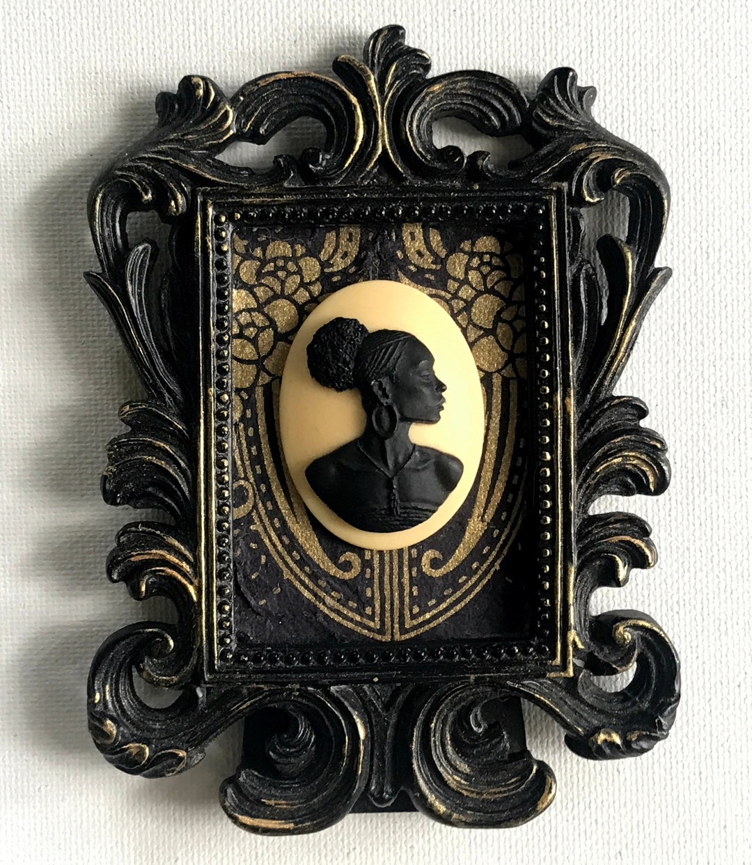 Black Cameo Art in Ornate Frame: Vintage Style Wall Decor - Etsy