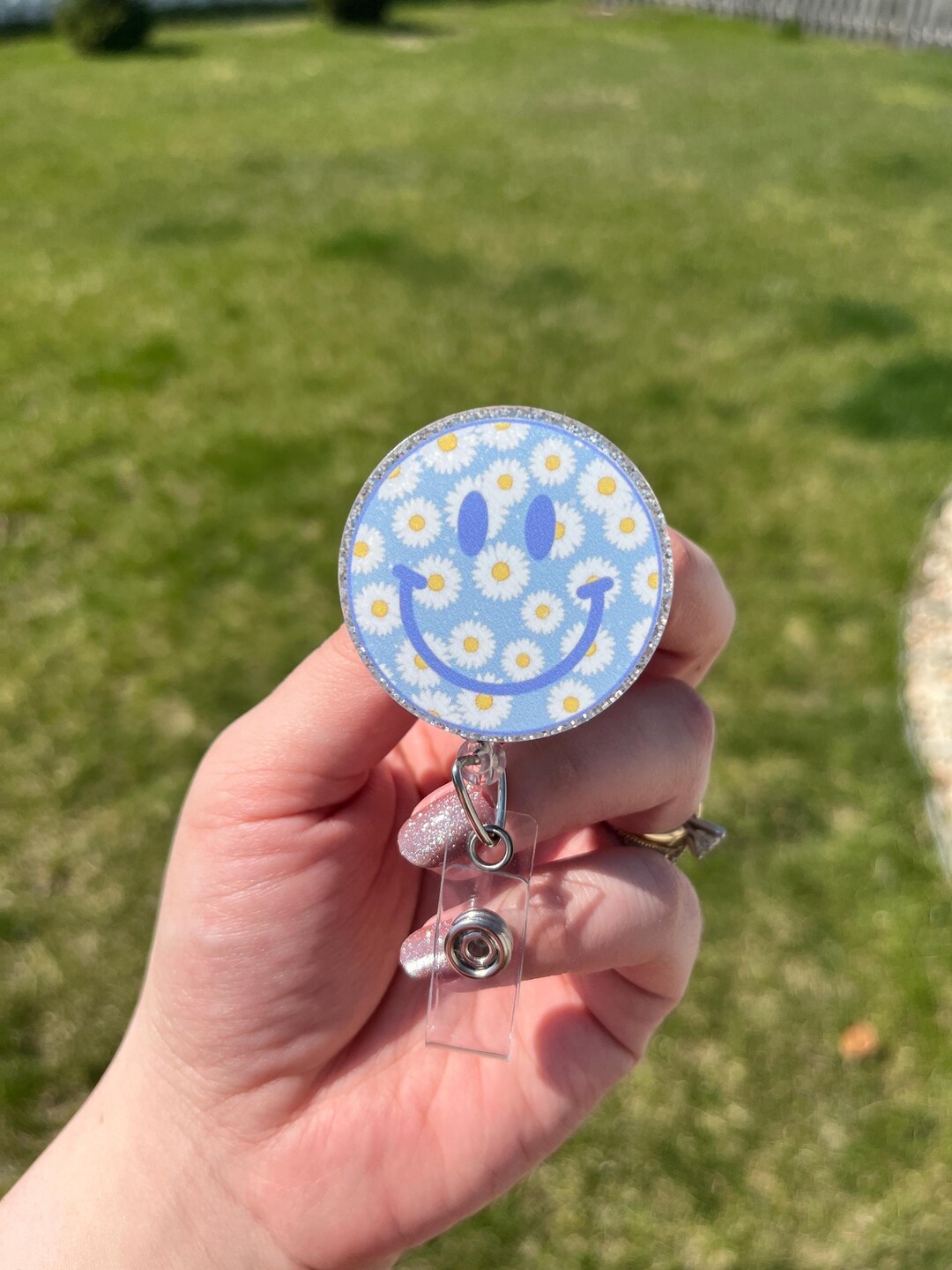 Smiley Face Daisy Reel Badge Reels Nurse Teacher Doctor Medical Gift ...