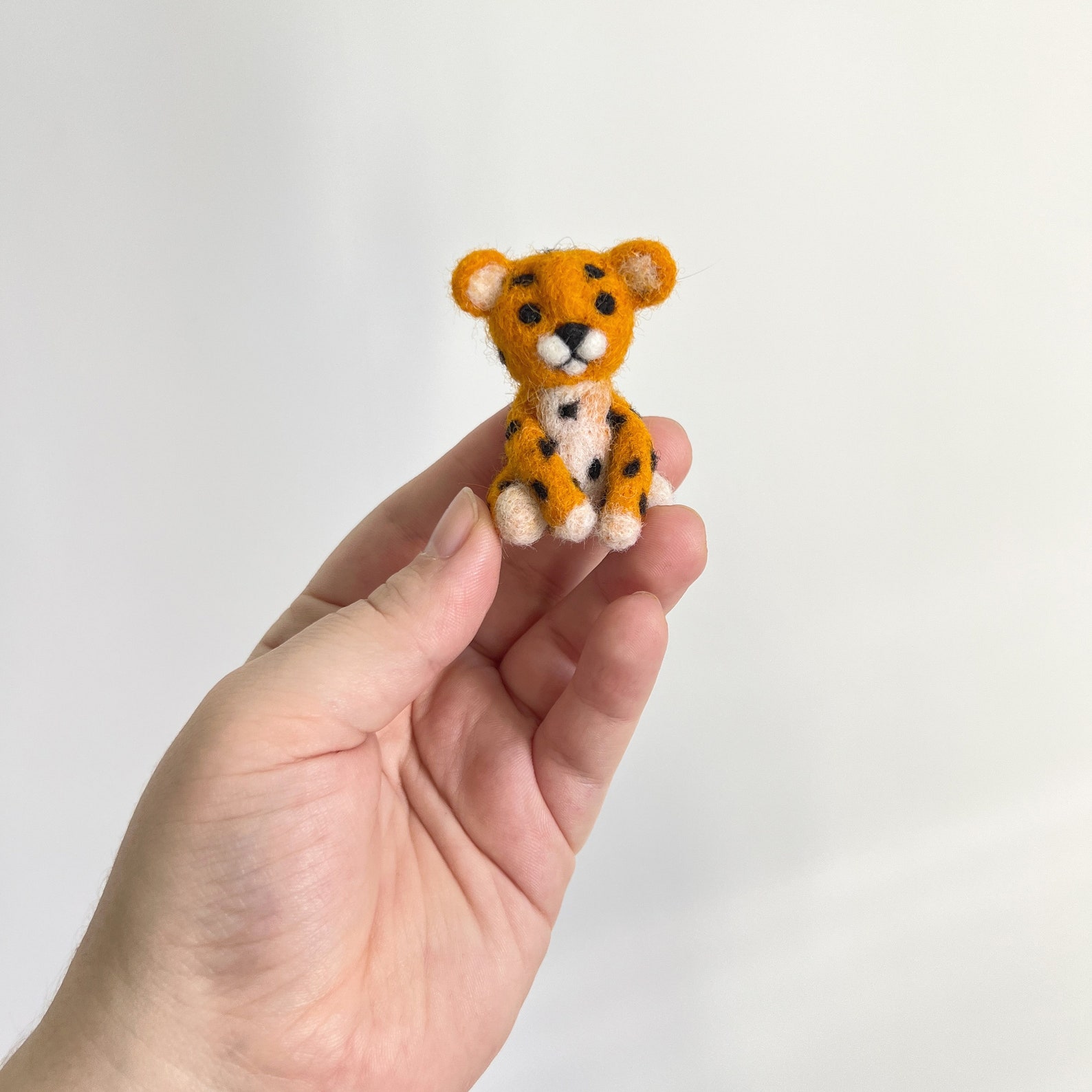 Needle Felted Cheetah Car Air Vent Clip: Handmade Wool Car Accessory - Etsy