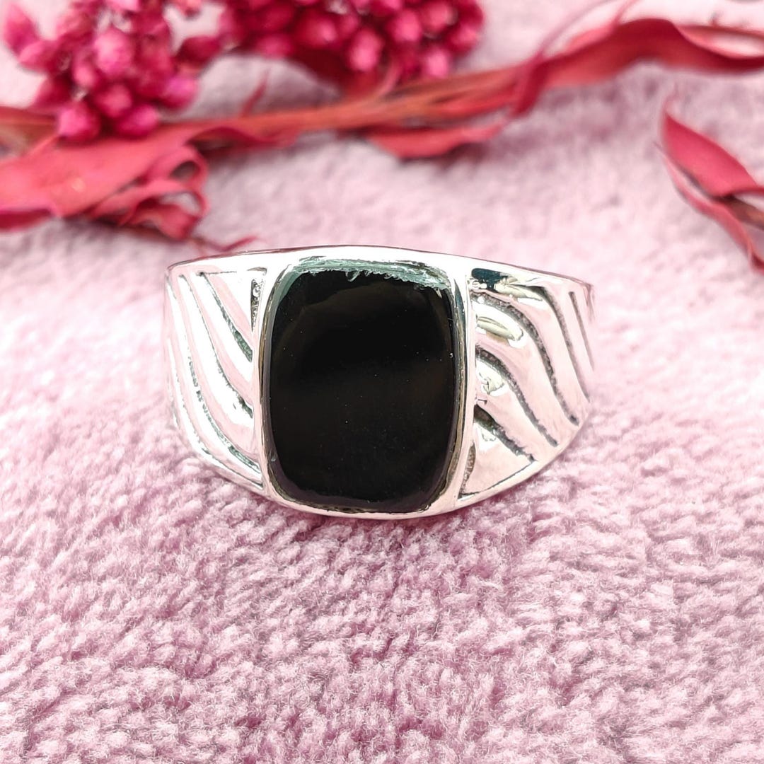 Trending Designer Square Shape Ring With Cushion Shape Natural Black ...