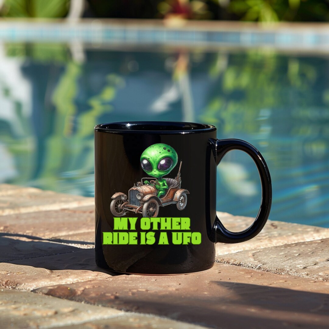 Funny Green Alien Coffee Mug Gift for Sci-fi Lover, Cute Alien Coffee ...