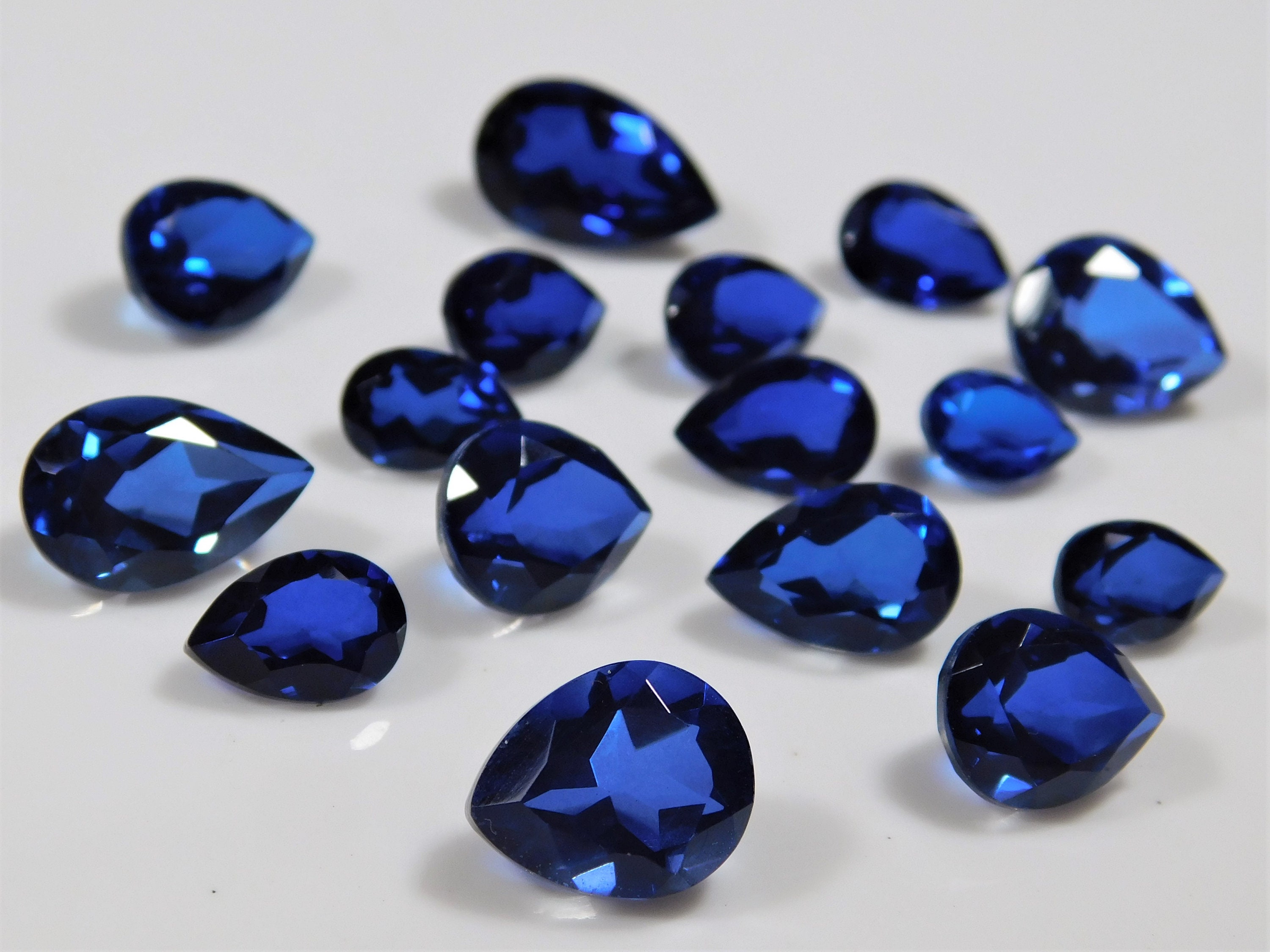 Zafiro Azul zafiro doblet piedra preciosa cara forma de pera | Etsy