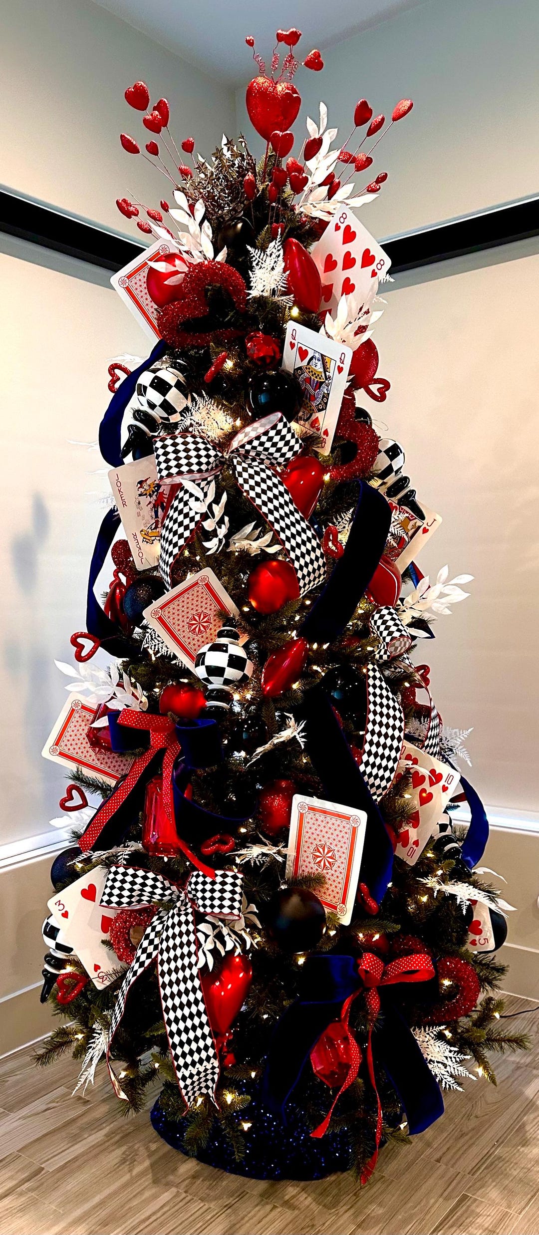Queen of Hearts Christmas Tree - Etsy