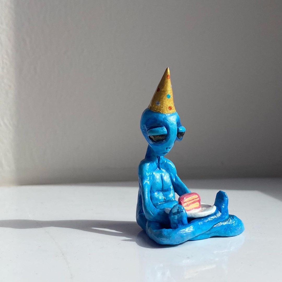 Small Sculpture Handmade Alien With Cake bloo Velvet 1 of 1 - Etsy