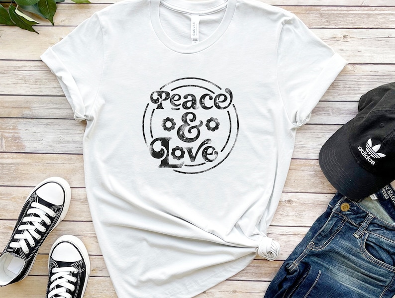 Peace and Love T-shirt / Women's Shirt / Graphic Tee / - Etsy