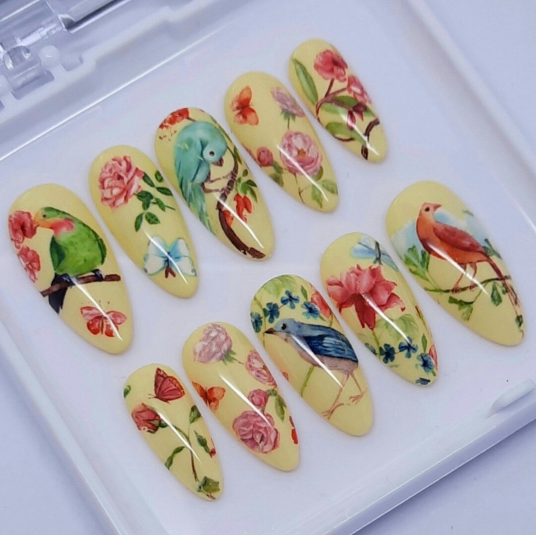 Hand Made Reusable Press on Nails, in Soft Pastel Yellow With Pretty ...