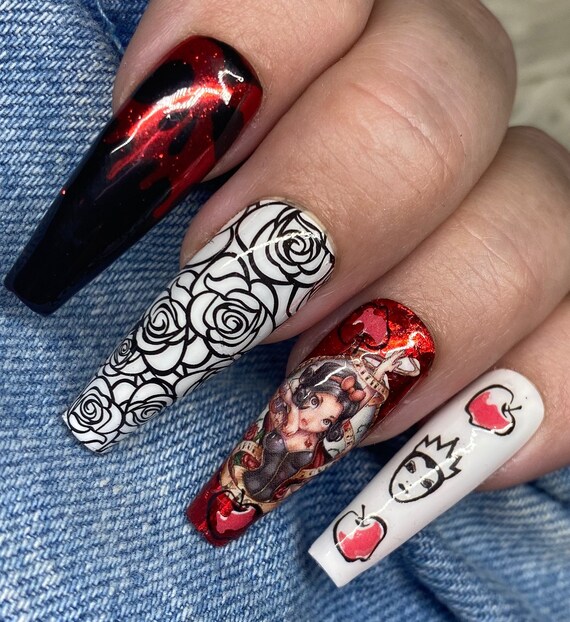 Snow White Inspired Nails | Etsy