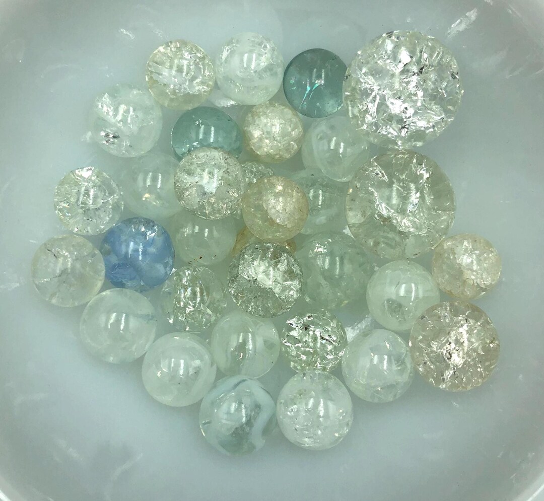 Toy Marbles Fried: Set of 32, Mixed Clear and Light Blue Color Clearie ...