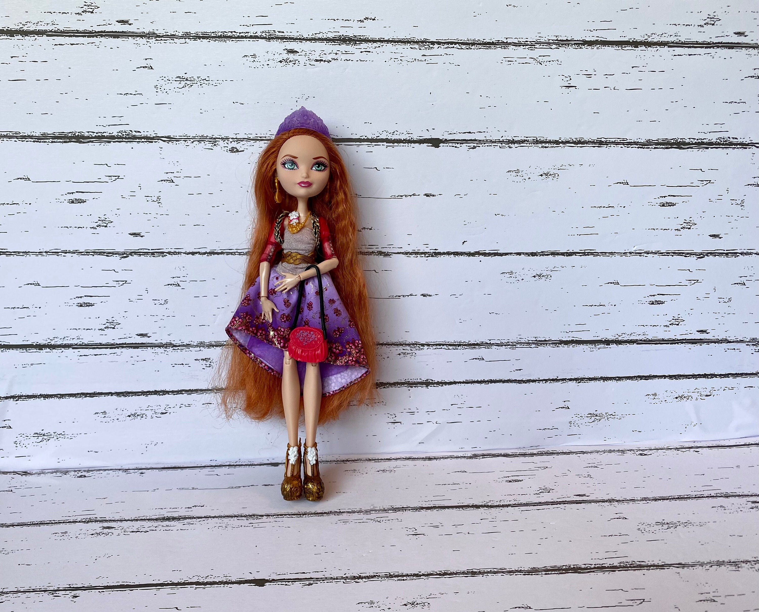 Ever After High Dolls Holly Ohair