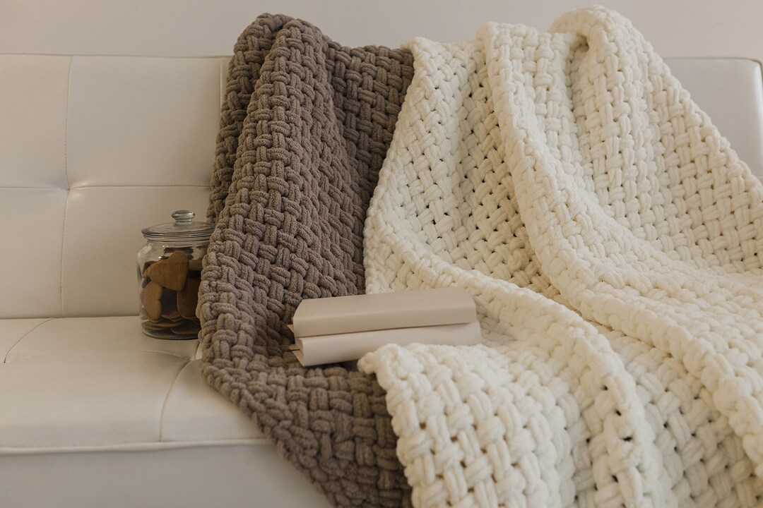Puffy Blanket, Warm and Plush Blanket, Hand Knit Blanket, Bed Throw ...