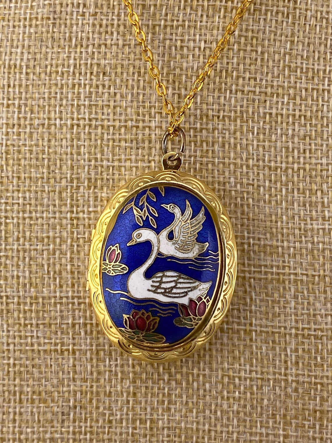 Vintage Cloisonné Blue Enamel White Swans Locket Necklace. 24 - Etsy