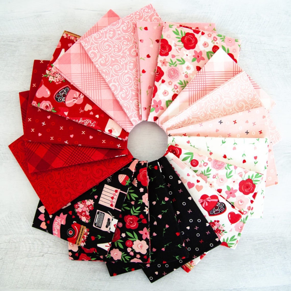 Falling in Love Panel Red by Dani Mogstad for Riley Blake Designs - Etsy