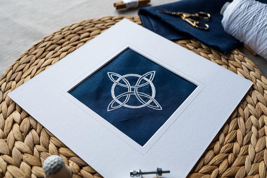 Celtic Compass Knot Embroidery Kit, Stamped Irish Linen - Etsy