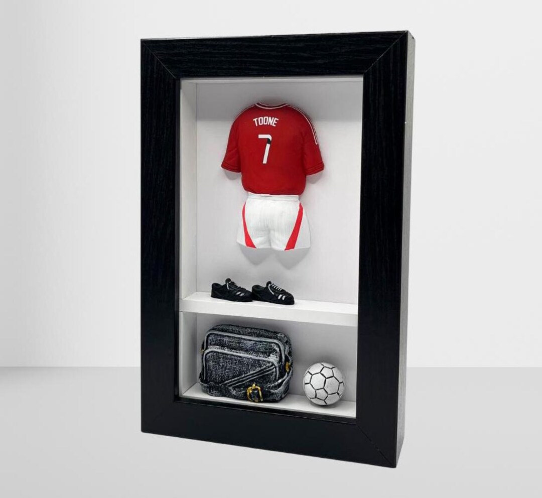 Toone - Football Legend Kitbox® - Etsy UK