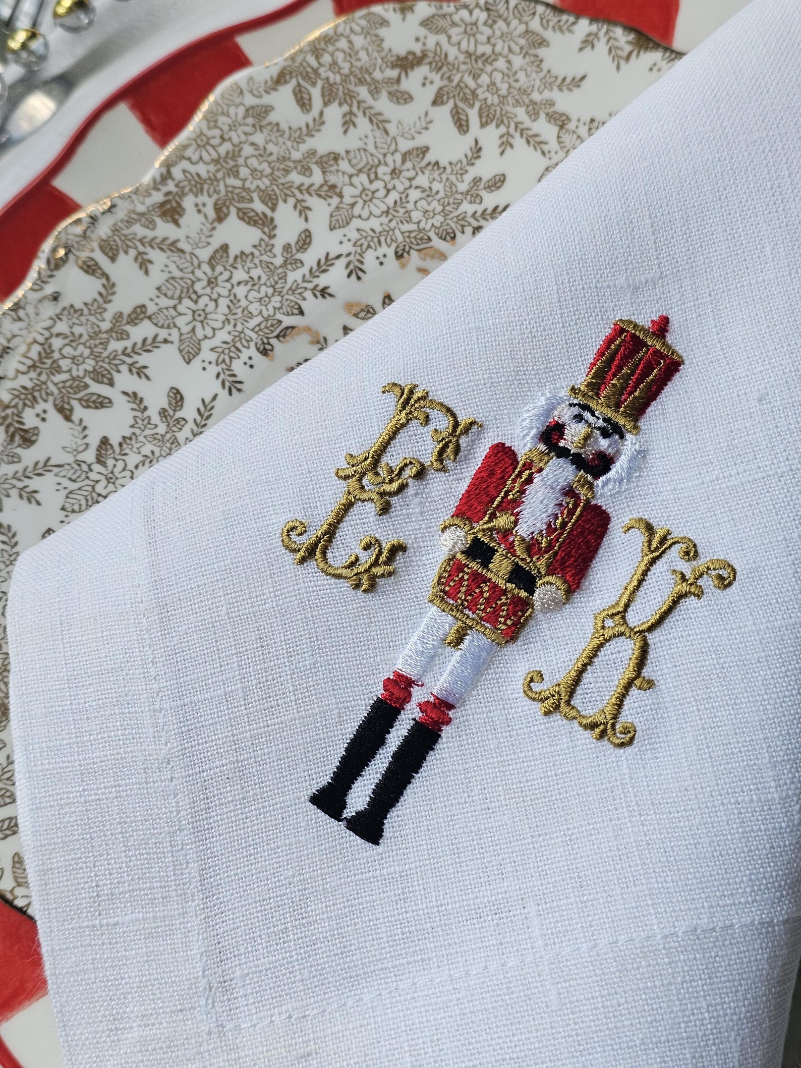 Embroidered Nutcracker Linen Napkin: Monogrammed Christmas Table ...
