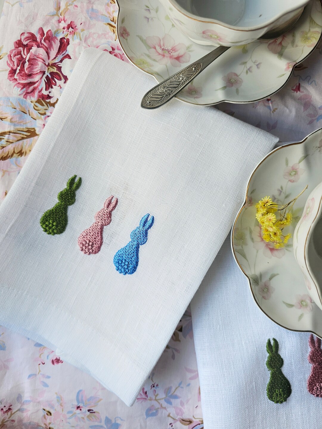 Easter Bunny Napkins, Embroidered Rabbit Napkins, Dinner Napkins ...