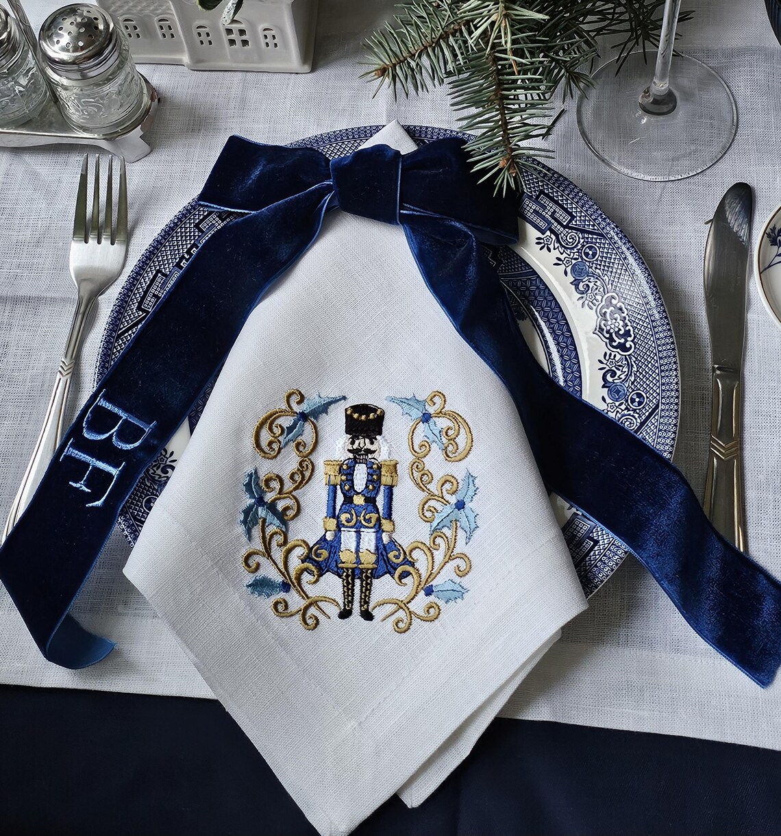 Embroidered Nutcracker Linen Napkin: Monogrammed Christmas Table ...