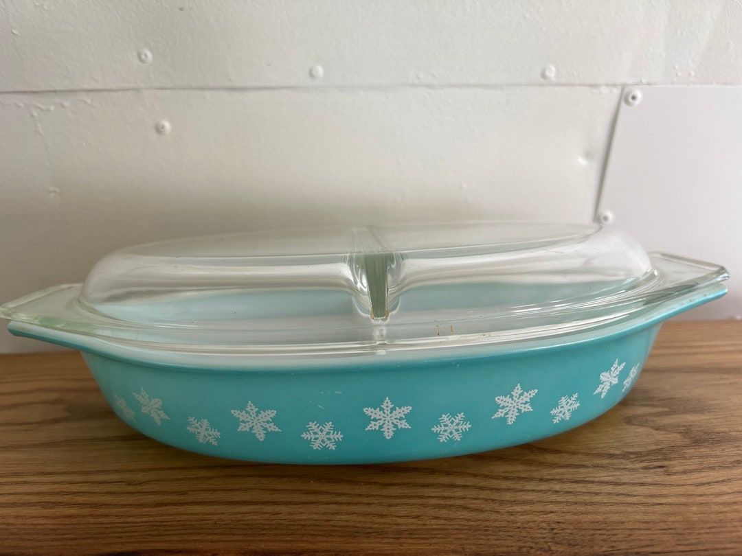 Pyrex, Turquoise Snowflake, Divided Dish With Lid, 1 1/2 QT - Etsy