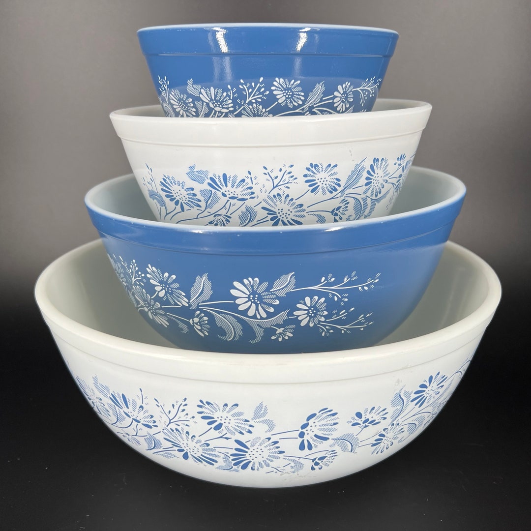 Pyrex Colonial Mist 4 Nesting Mixing Bowls - Etsy