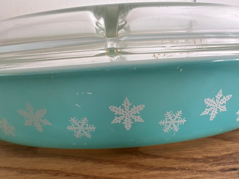 Pyrex Turquoise Snowflake Divided Dish With Lid 1 1/2 QT - Etsy