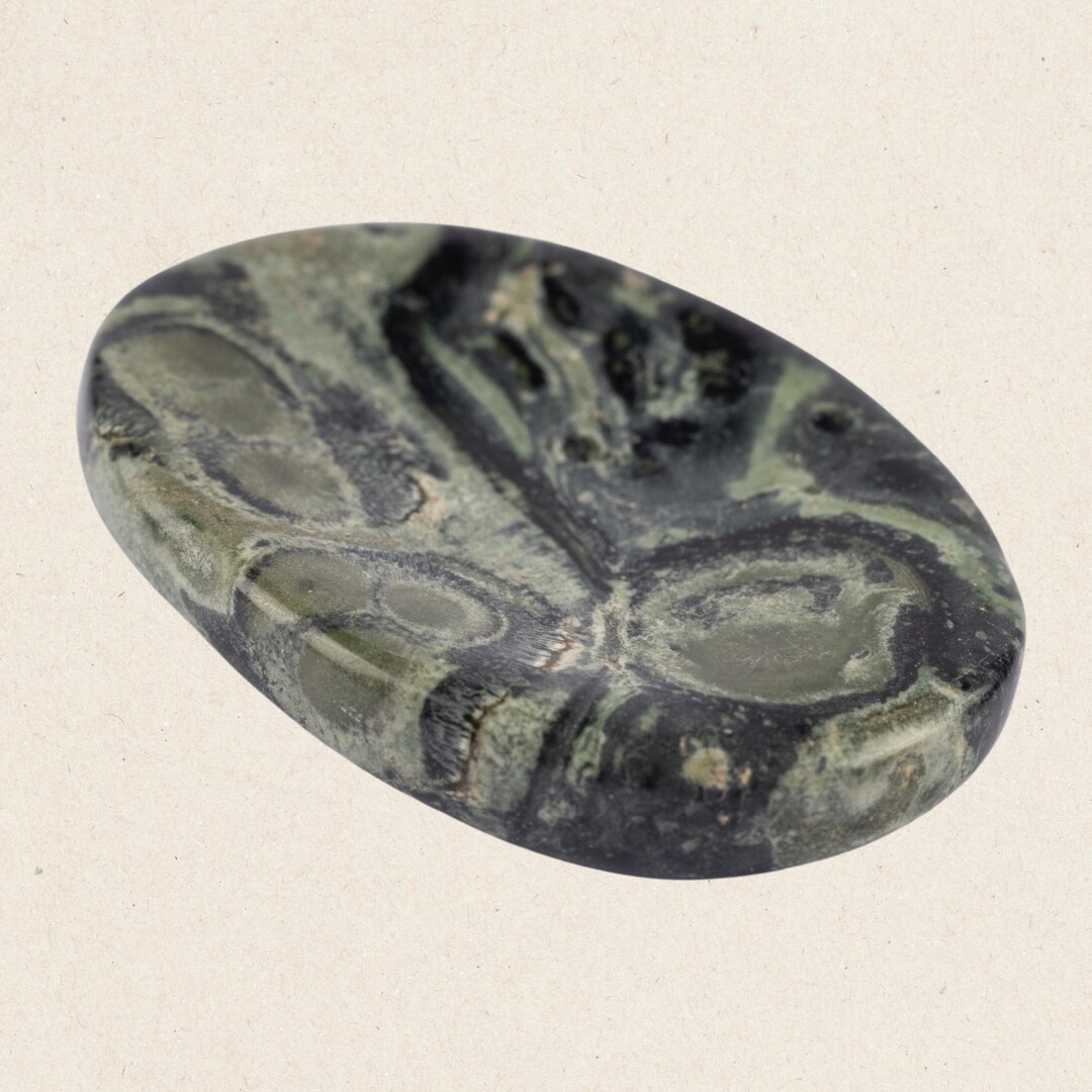 Kambaba Jasper Worry Stone for Anxiety Relief, Healing Crystals and ...