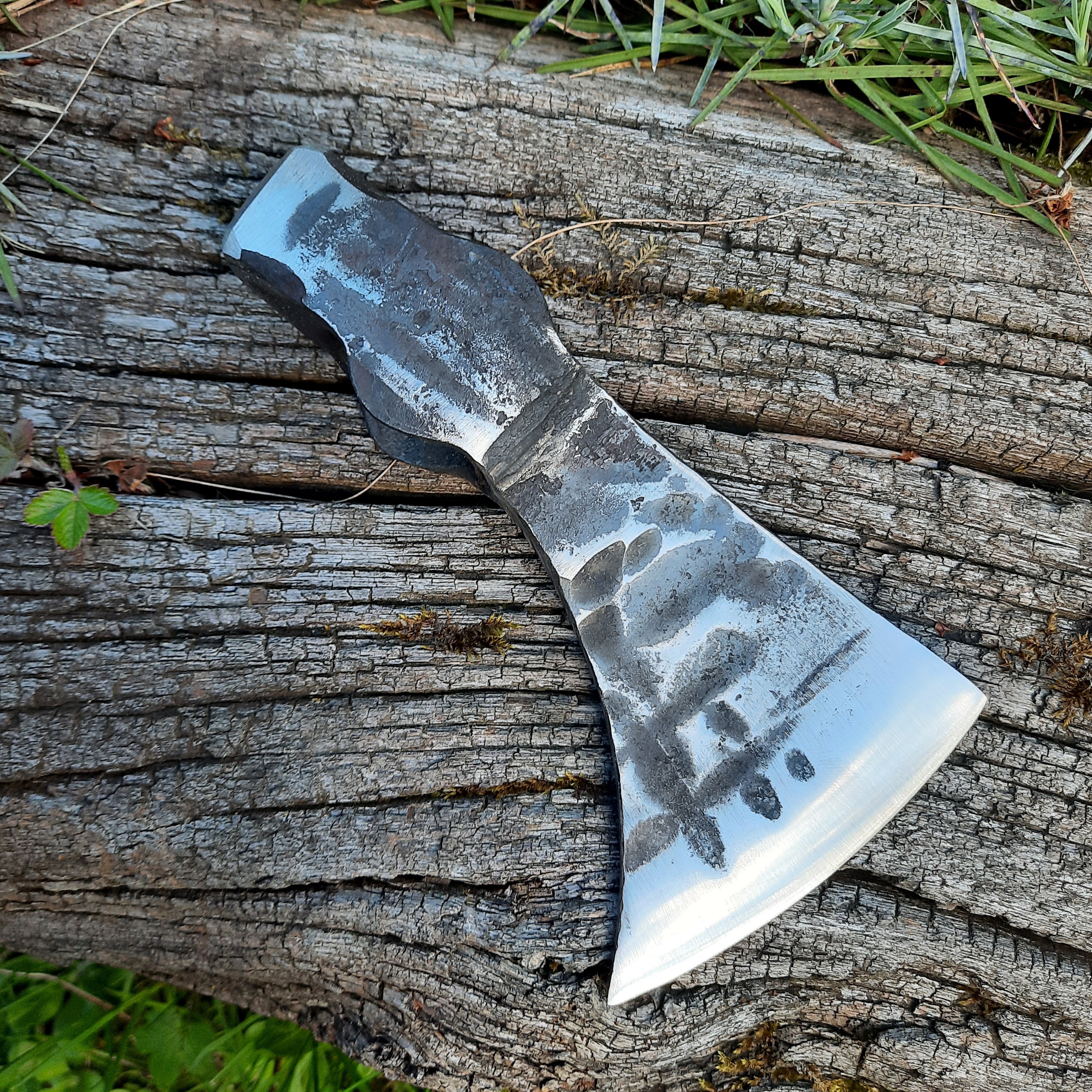 Tomahawk Head