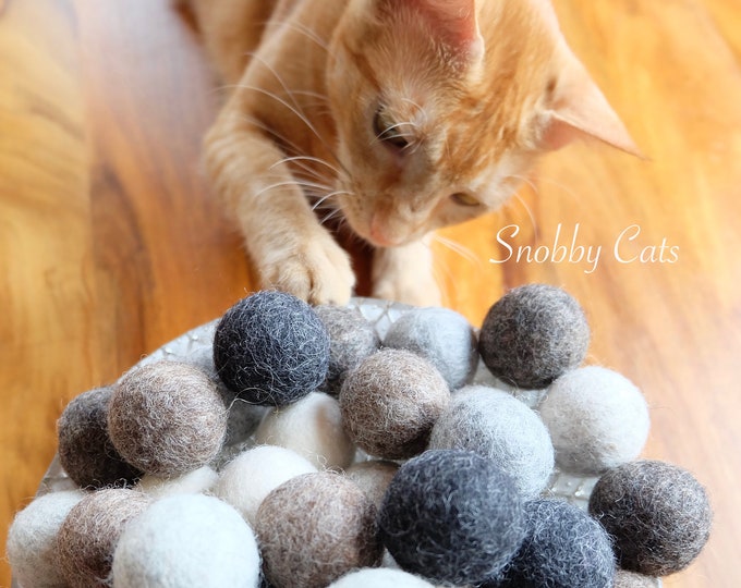 100% Natural Color Wool Cat Ball, Cat Toy, 6 X 3cm, Wool, Felt Ball ...
