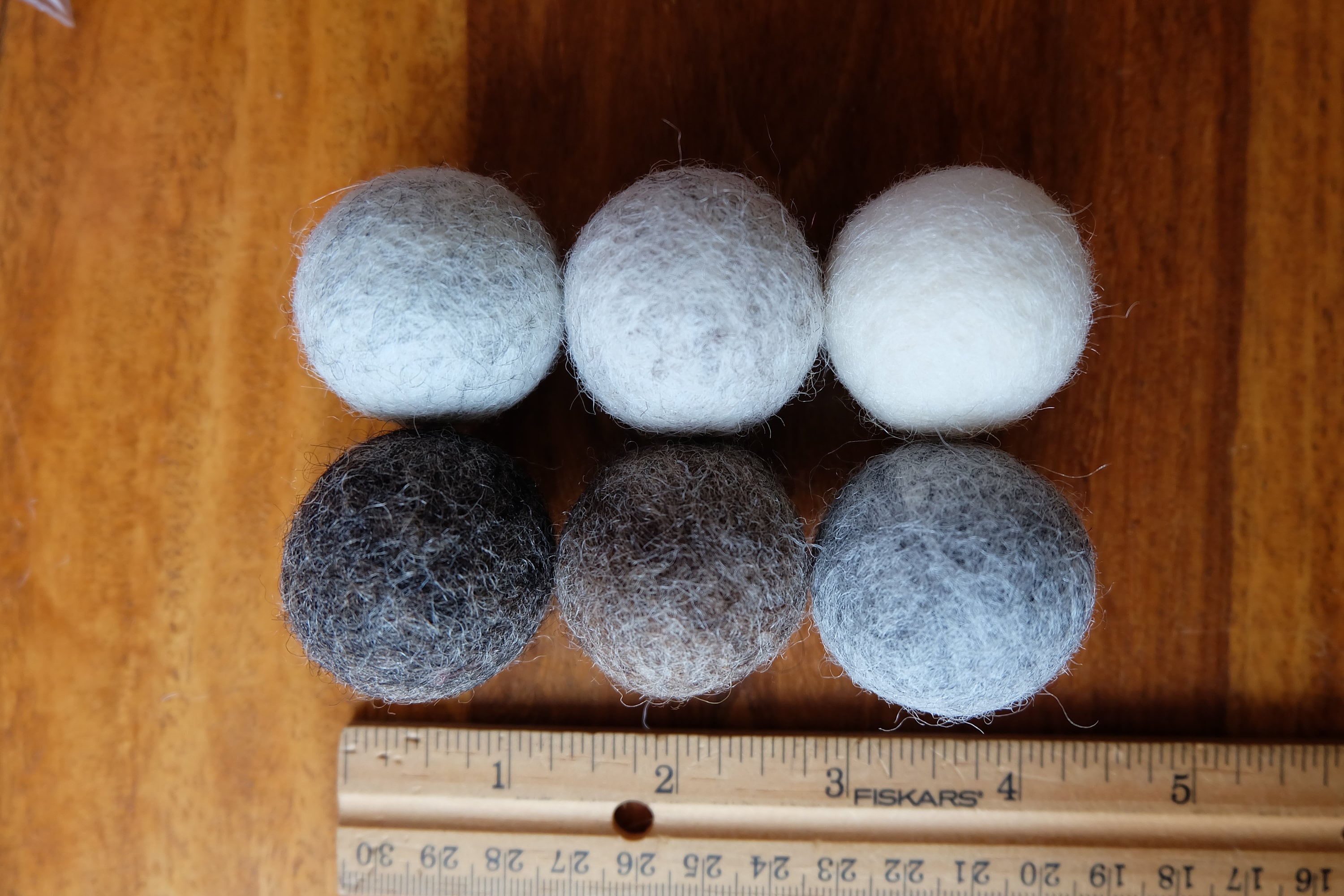 100% Natural Color Wool Cat Ball, Cat Toy, 6 X 3cm, Wool, Felt Ball ...