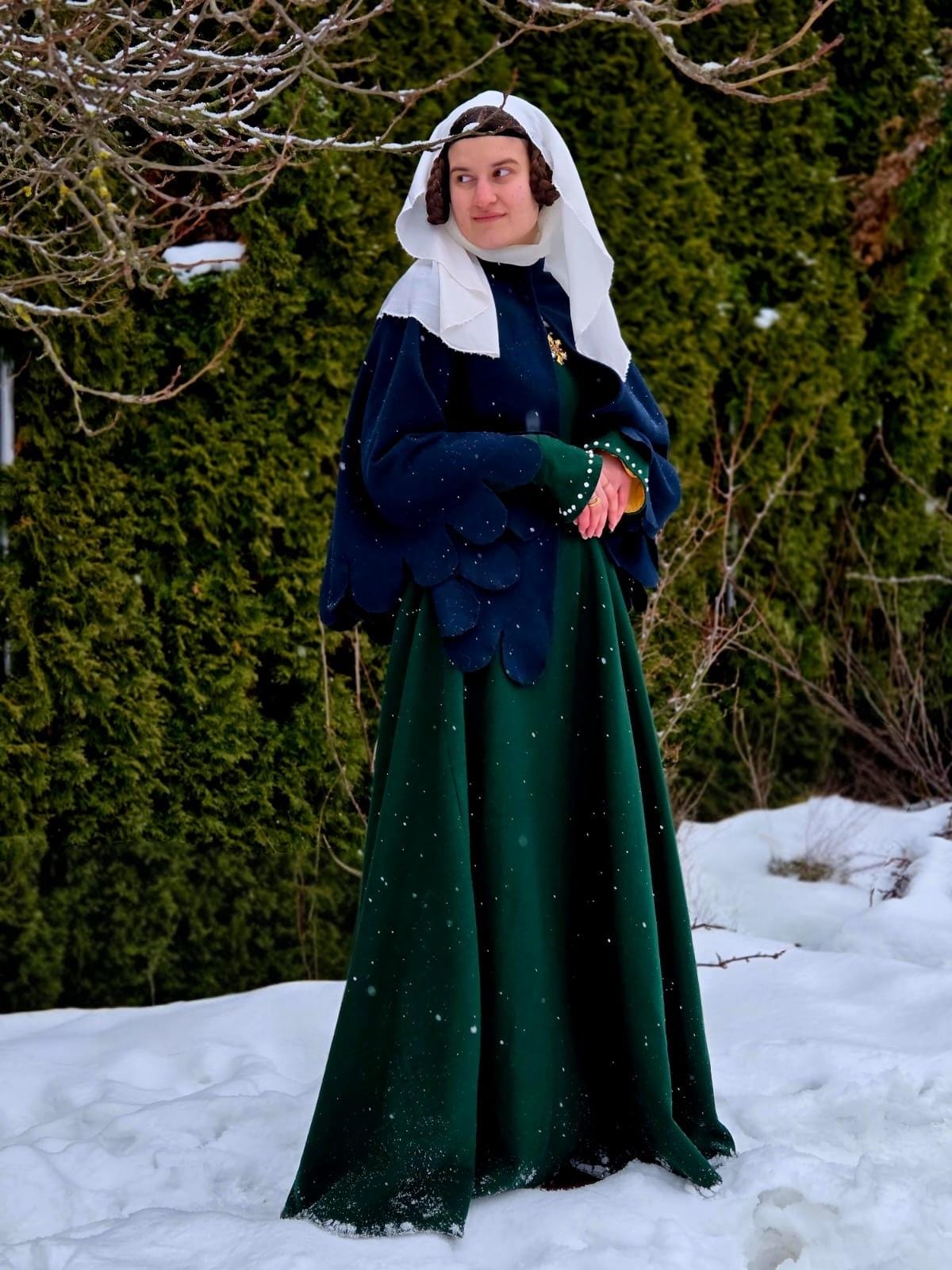Hand-sewn Medieval Wool Short Cloak | 14th–15th Century Inspired ...