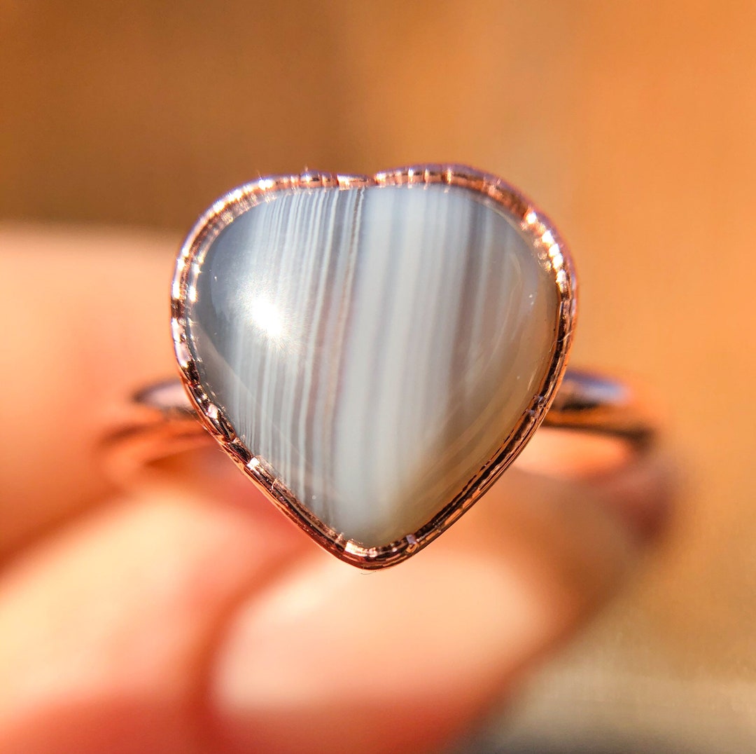 Anillo de corazón de ágata con bandas grises, anillos de plata, oro ...