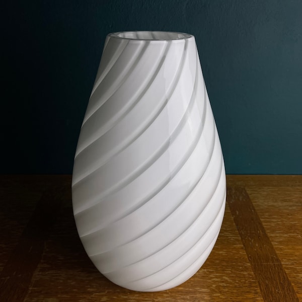 Swirl Vase - Etsy