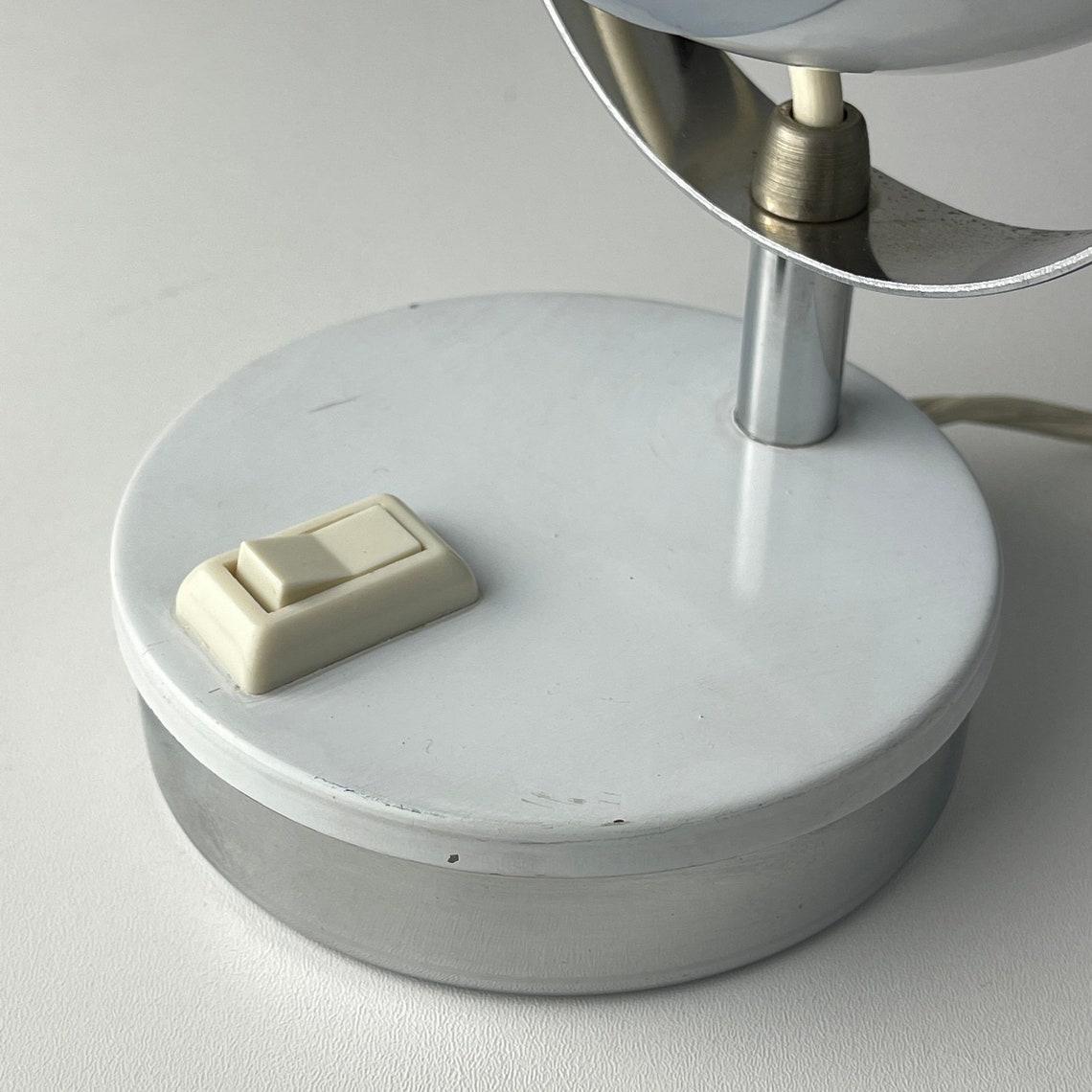 Mid-century White Desk Lamp Eyeball Italy 60s Retro Lighting - Etsy