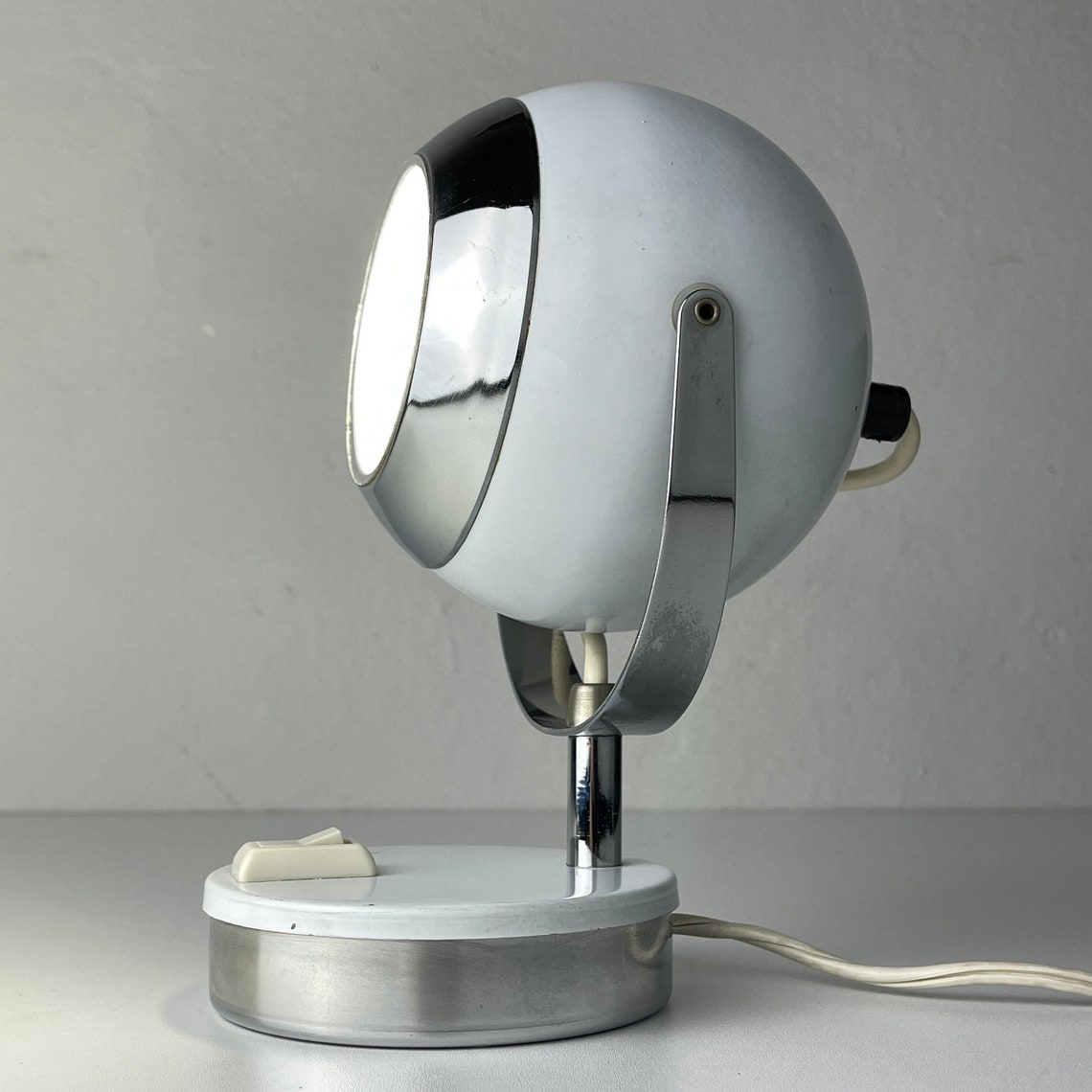 Mid-century White Desk Lamp Eyeball Italy 60s Retro Lighting - Etsy