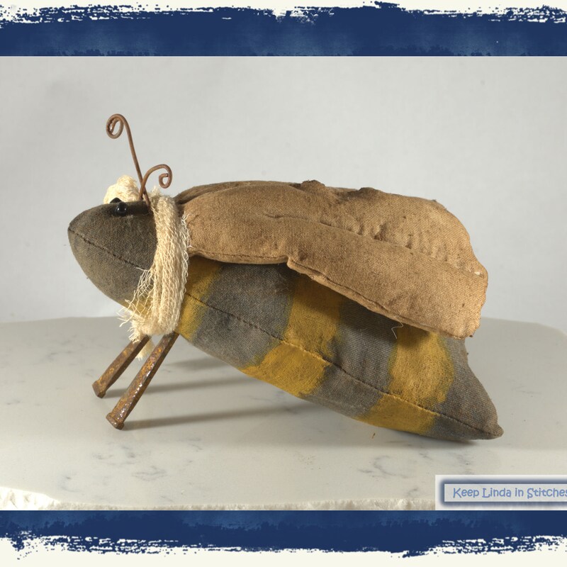 Primitive Bee - Etsy