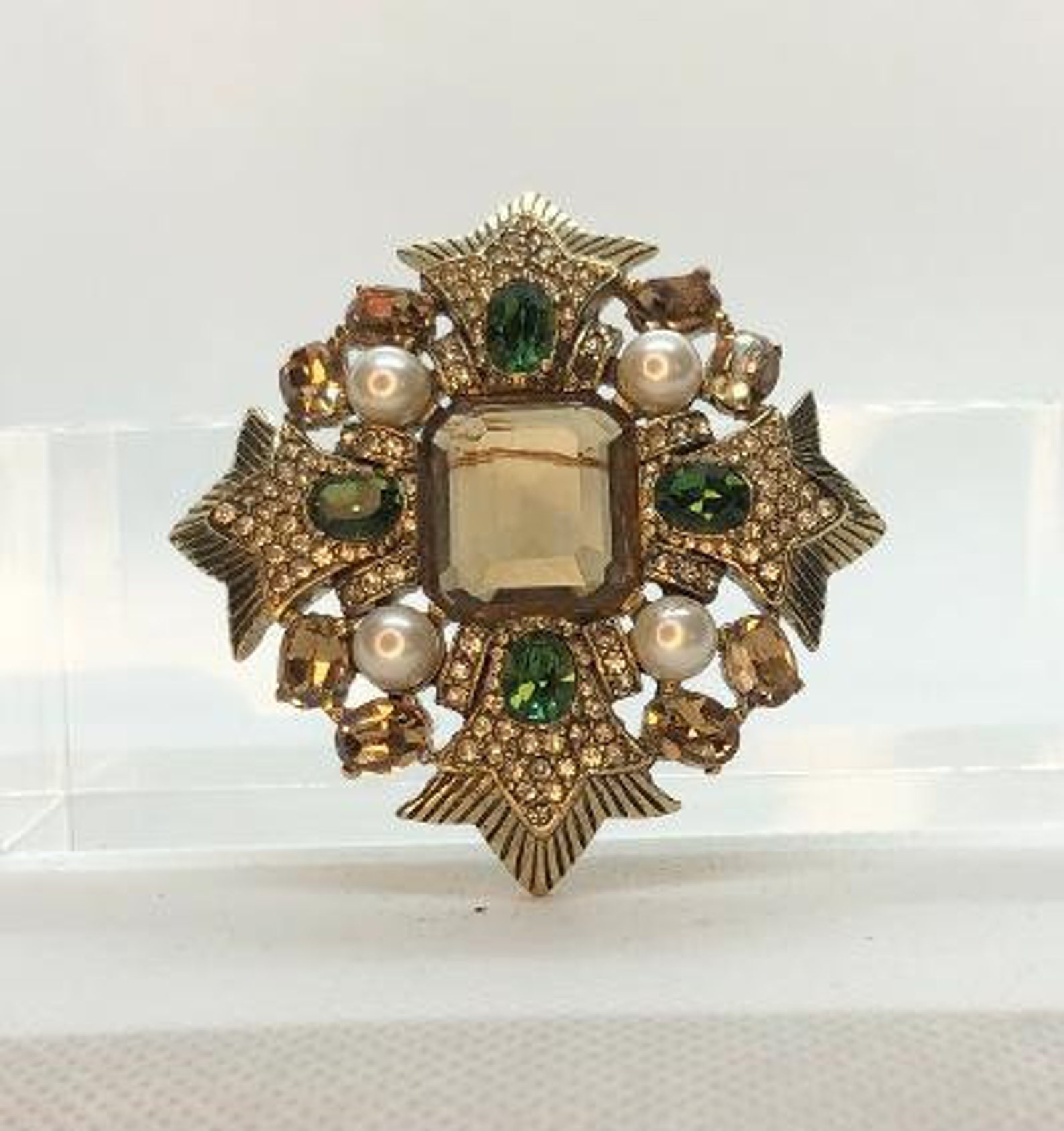 Ciner Brooch Antique Gold Plating - Etsy