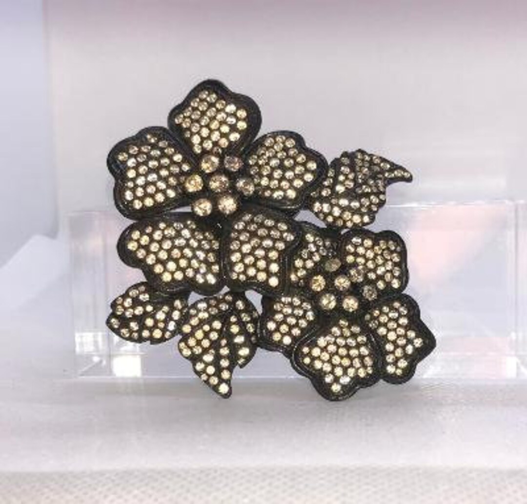 Large Double Flower Ciner Brooch - Etsy