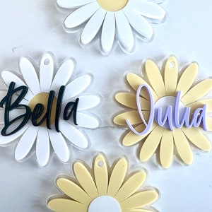 Daisy Bag Tags | Name Tags | Flower Keychain | Easter Decor - Etsy