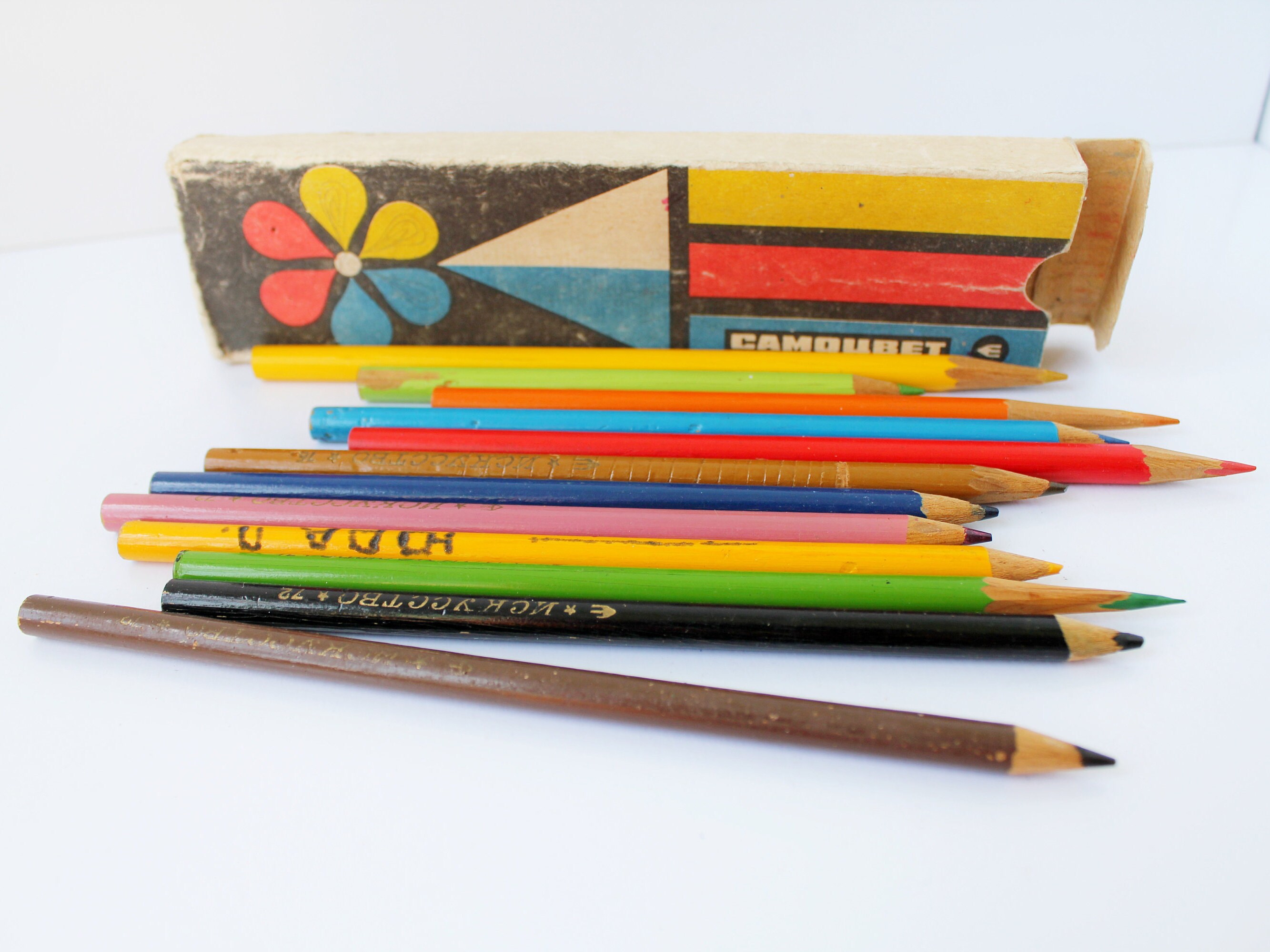 12 Colouring Pencils Hexagonal Shape Inbox Natural Wood - Etsy UK