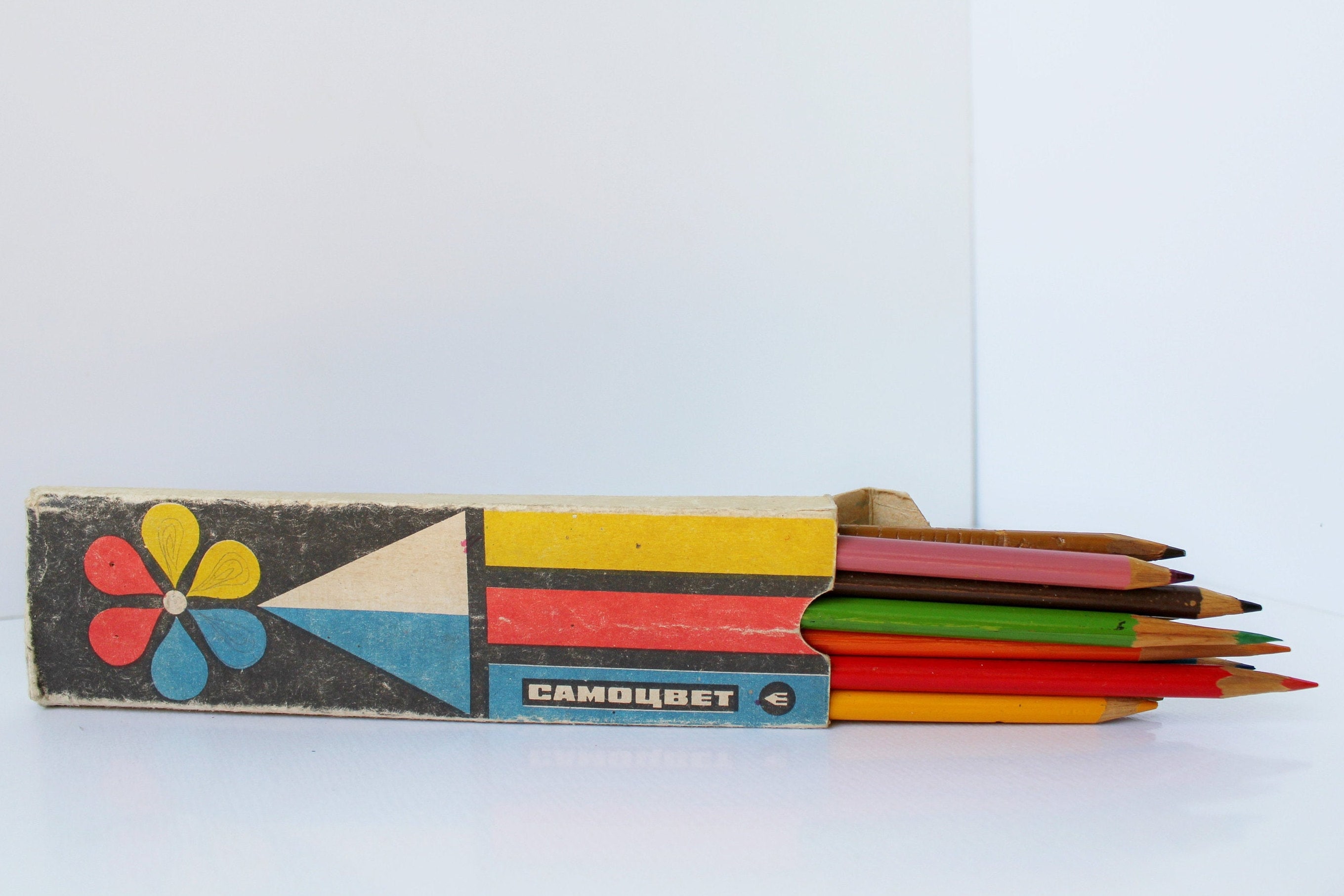 12 Colouring Pencils Hexagonal Shape Inbox Natural Wood - Etsy UK