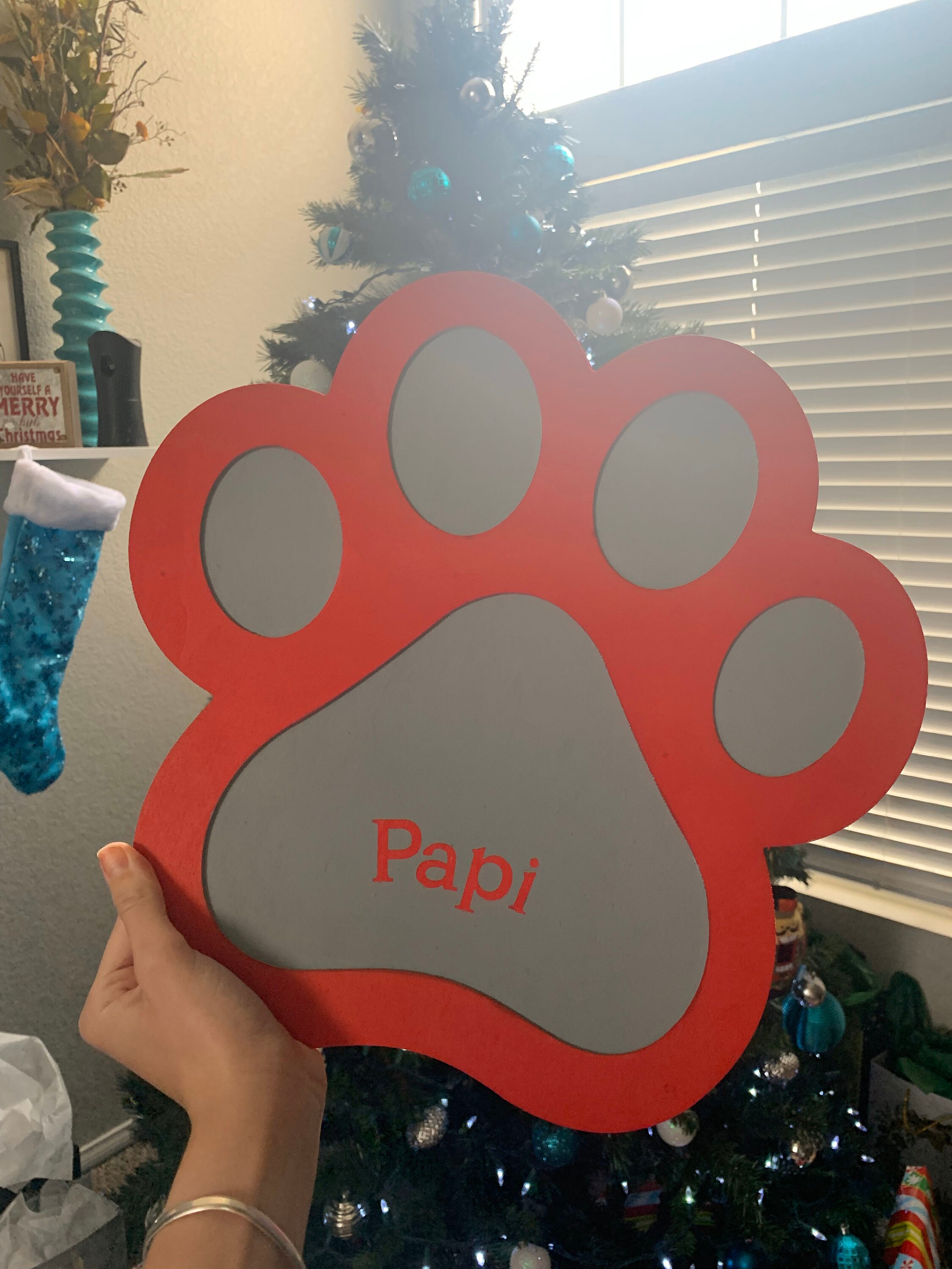 Customizable Wooden Paw print sign - Etsy.de