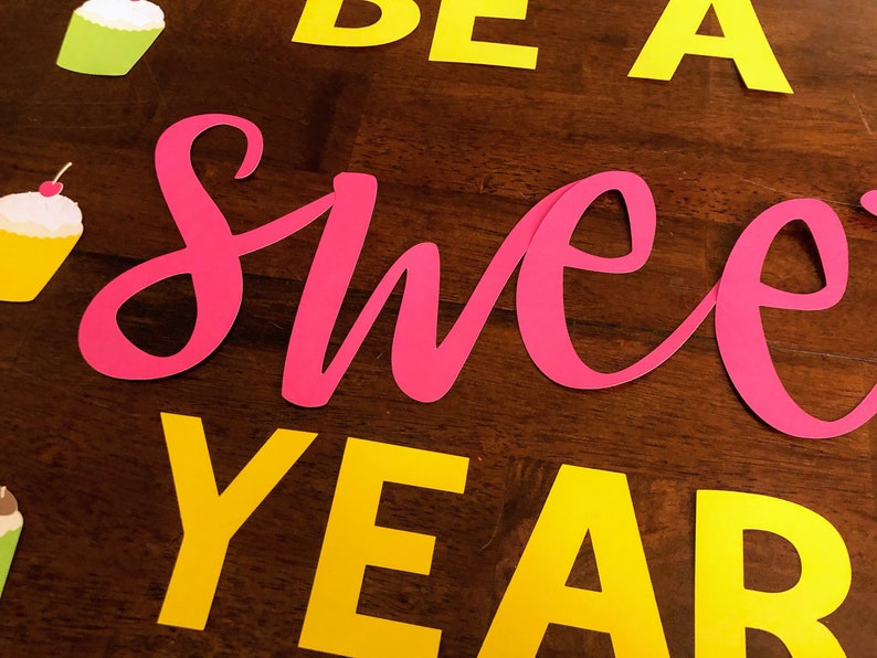 Back to School Bulletin Board | Precut Bulletin Board Set | Cupcake ...