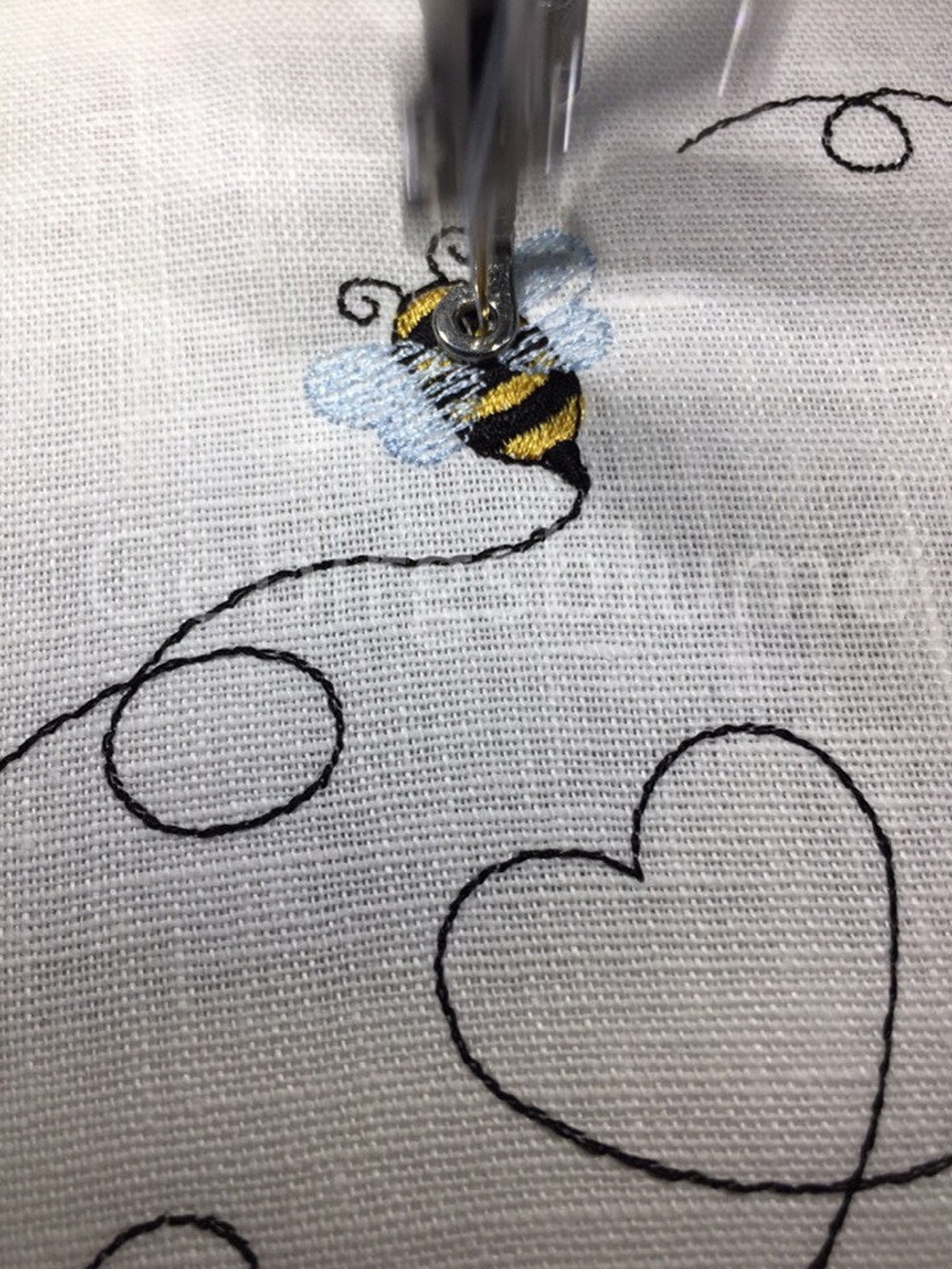 Mini Bee Embroidery Design Machine Embroidery | Etsy