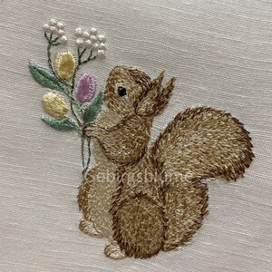 Squirrel Machine Embroidery Design Digital File Size H3.57*w3.80in - Etsy