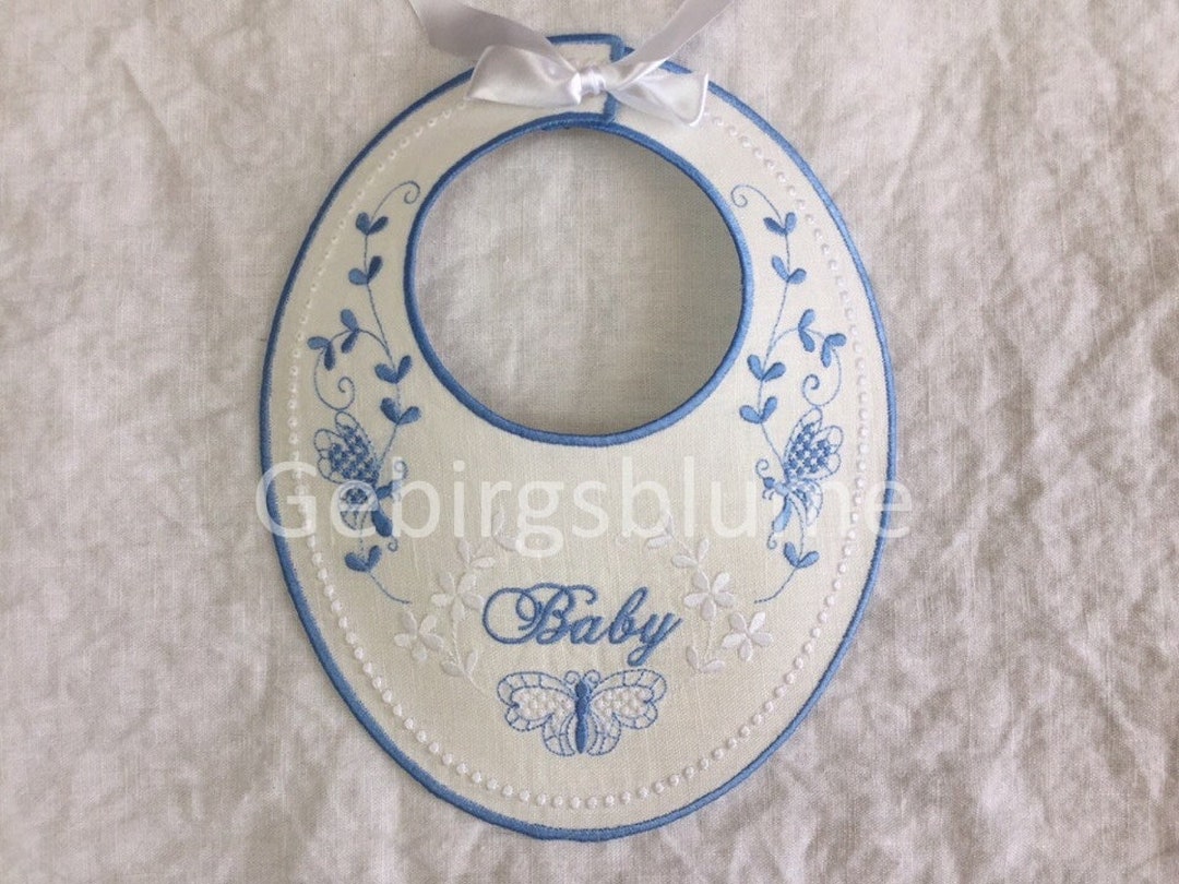 Baby Bib Sewen in the Embroidery Hoop Mashine Embroidery Designs ...