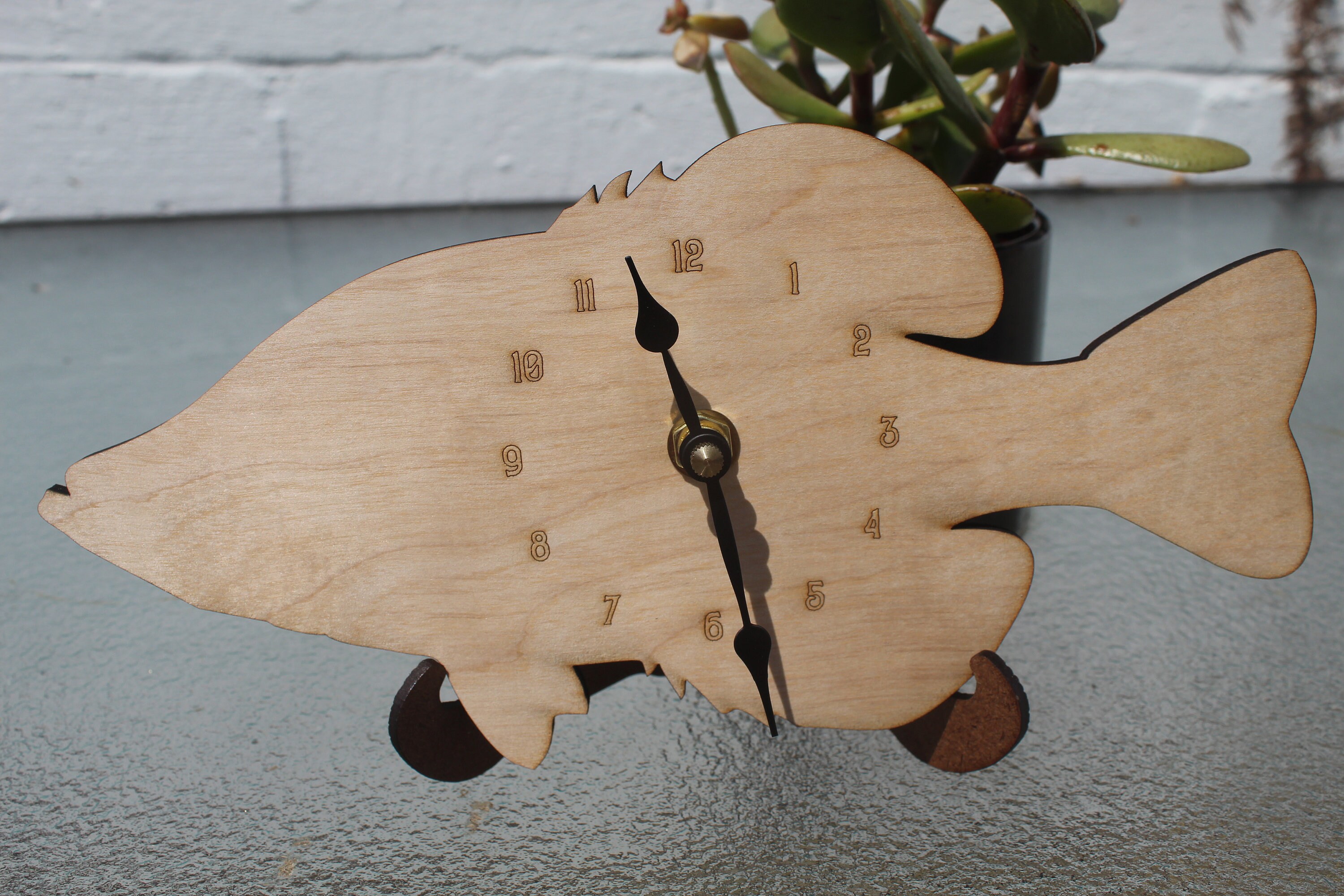 Crappie Clock-laser Cut Wooden Fish Clock-maple Wood Desk - Etsy