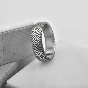 Wave Drawing Nature Wedding Band Ring in 10K or 14K Gold, Ocean ...