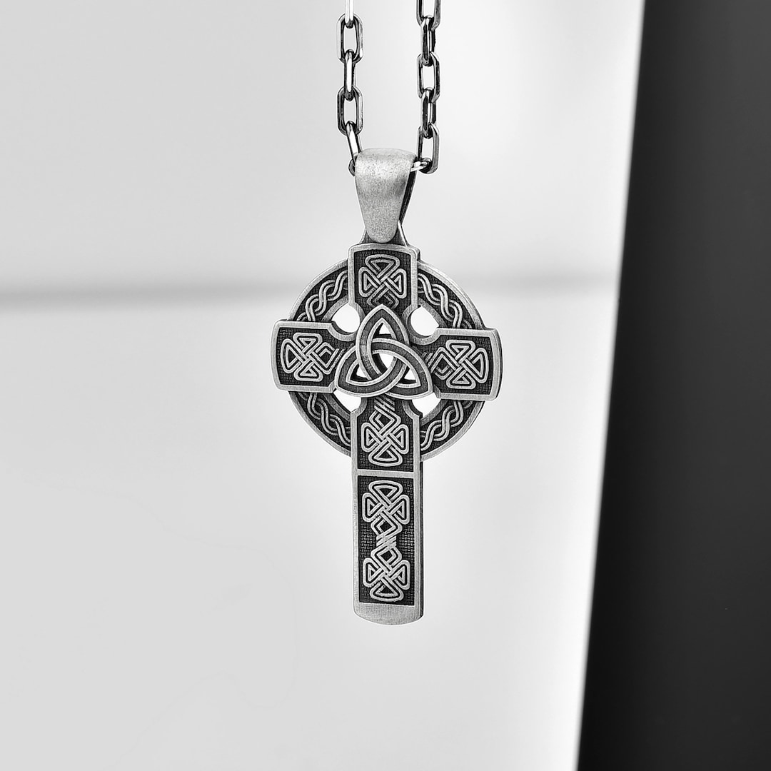 Irish Celtic Cross Pendant Necklace in 14K Gold, Faith Necklace for Mom ...